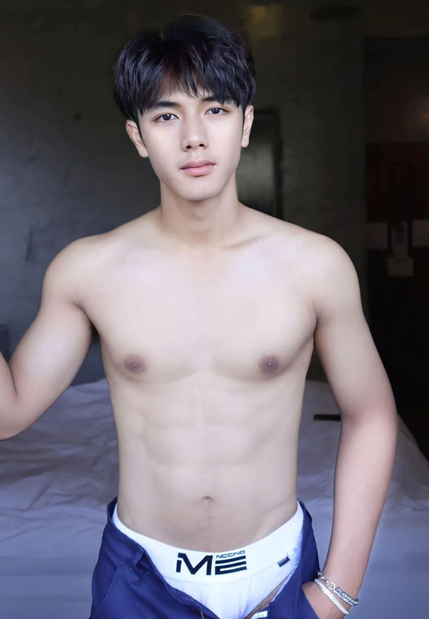 น้องมาร์ค แจกวาร์ปหนุ่มหล่อกล้วยยาว ขาวเนียนเร้าใจ สายเกย์ตัวตึง