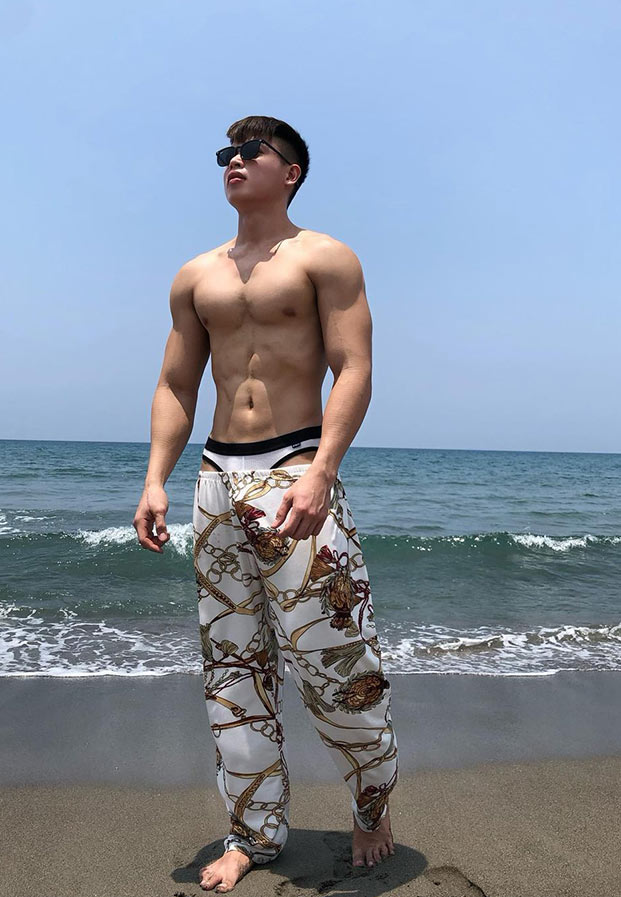 Hawkin Madrid แจกวาร์ปนายแบบฟิลิปปินส์ เทนเนอร์หนุ่มหล่อเป้าแซ่บ