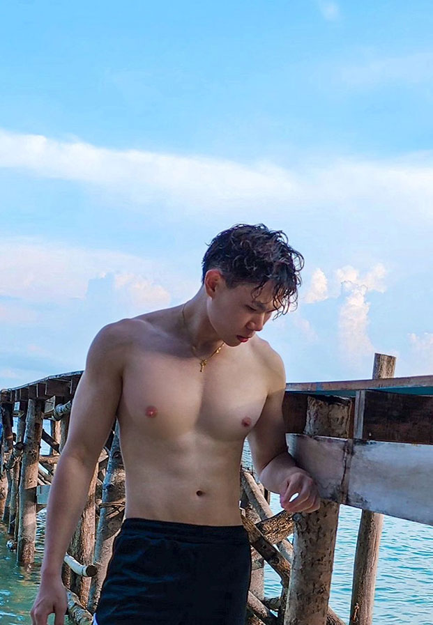 Mr Leong แจกวาร์ปหนุ่มหล่องานดี ซิกแพคแน่น สายยั่วโดนใจ