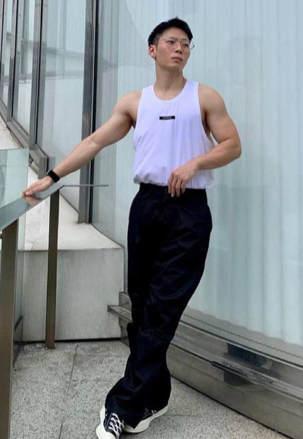 Haili หนุ่มหล่อหน้าตี๋ งานดี ดาว onlyfans