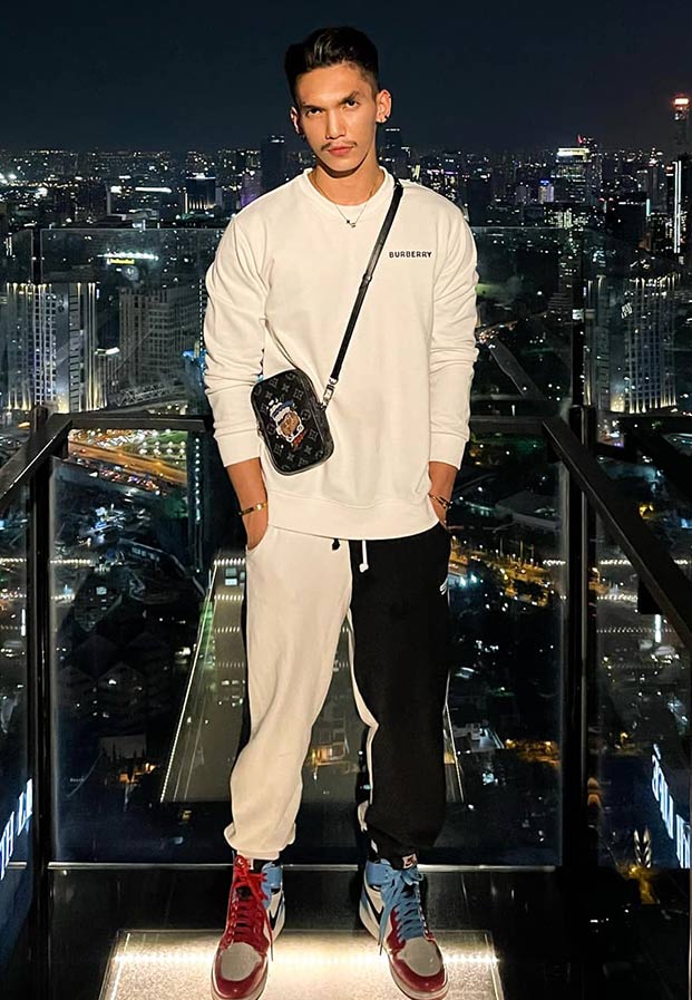 Natthapon Kongsombat หนุ่มนายแบบ สไตล์นักกล้าม ฟินเวอร์