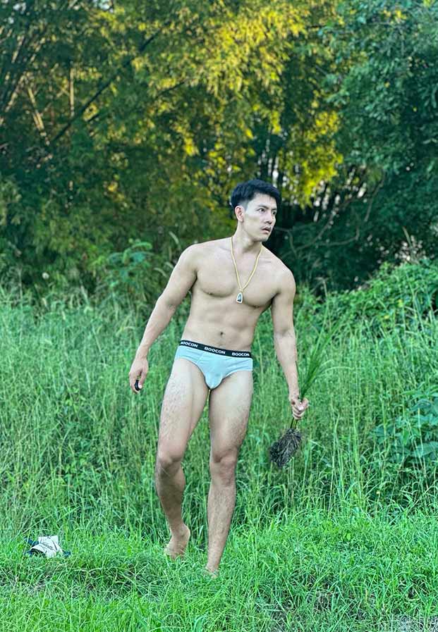 สกาย ภานุวัฒน์ แจกวาร์ปหนุ่มหล่อสไตล์ไทบ้าน ของใหญ่ยั่วเยเรียกน้ำ