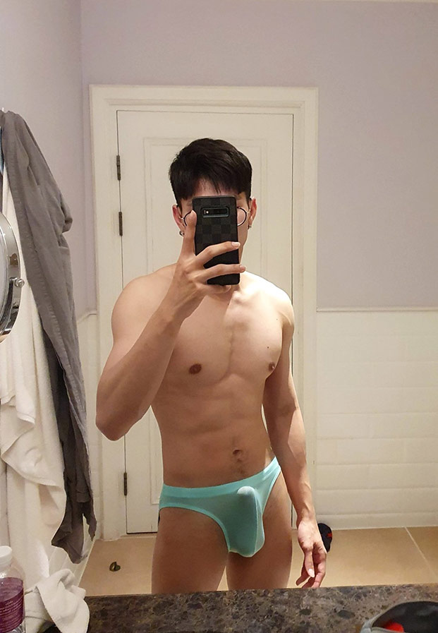 Tacky Krissana แจกวาร์ปหนุ่มแว่นสุดแซ่บ ร้อนแรง แน่นทุกอณู