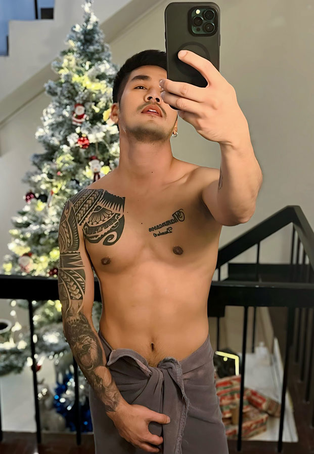 Lucky Frame แจกวาร์ปหนุ่มหล่อทรงแบด ตำนานนายแบบนู้ดขวัญใจเก้ง